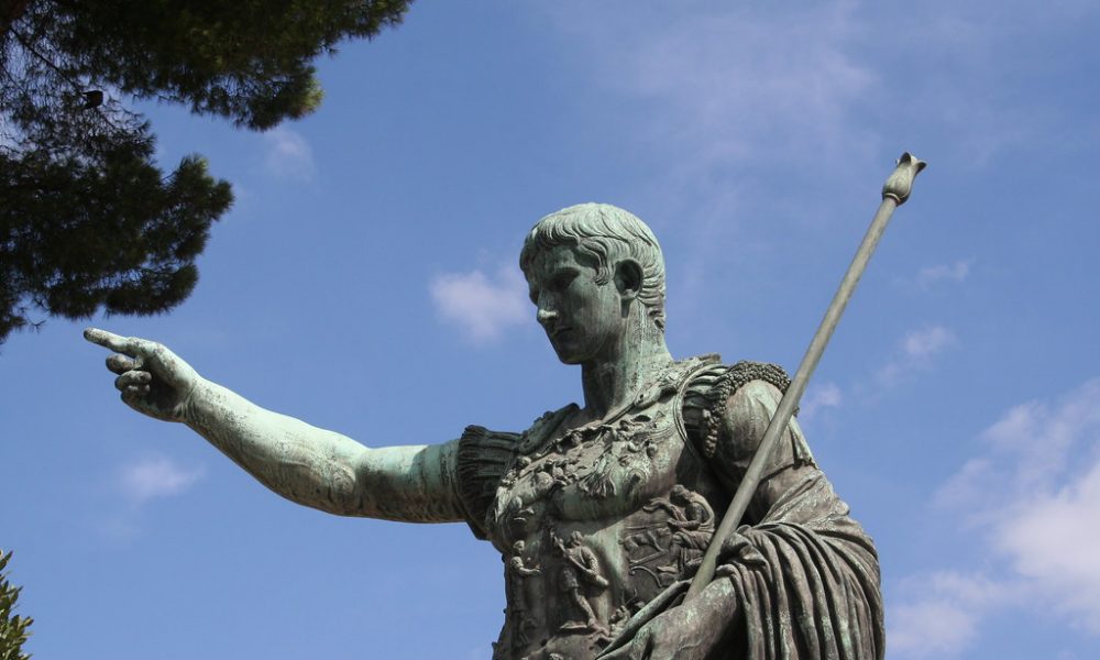 Iulius Caesar și renumitul său parfum. Cum poate fi achiziționat