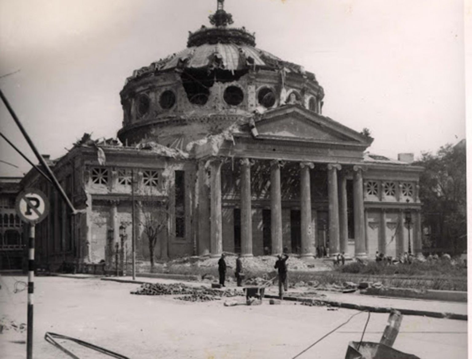 Crimele de război împotriva românilor. Bombardamentele din 1944 ...