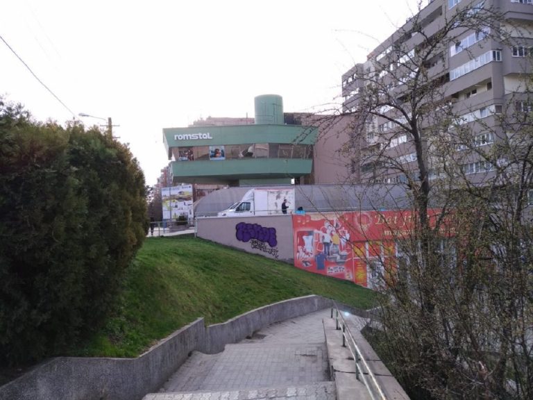 Şapca lui Ceauşescu valorează milioane de euro. De ce era vestită în ... Şapca lui Ceauşescu valorează milioane de euro. De ce era vestită în ...