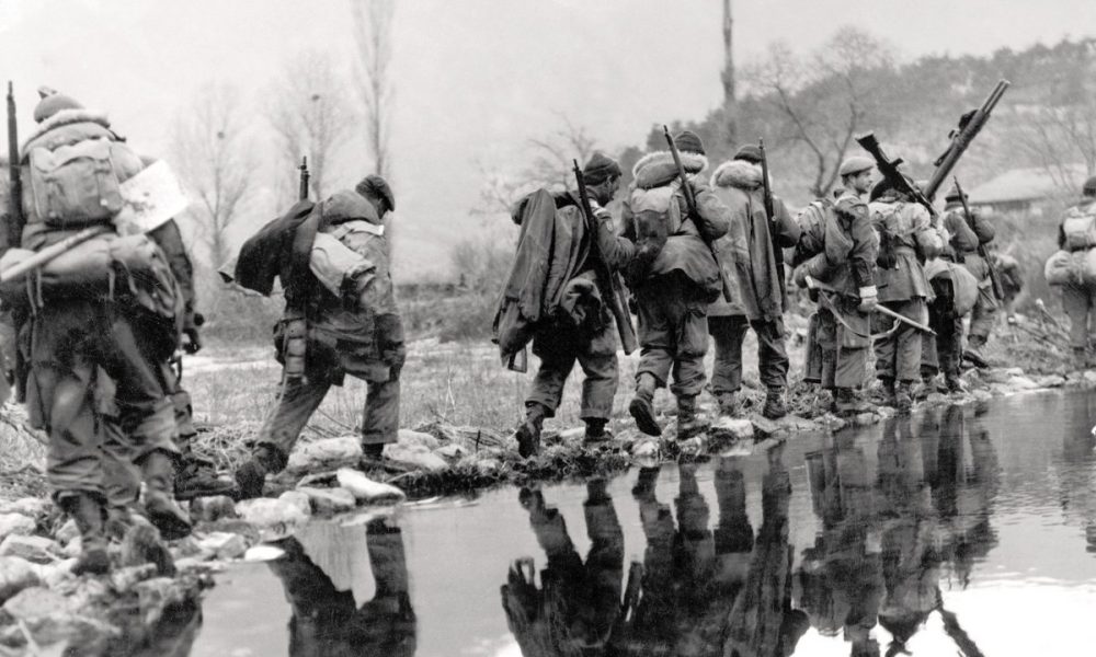 Debarcarea forțelor americane la Inchon, în timpul Războiului din ...