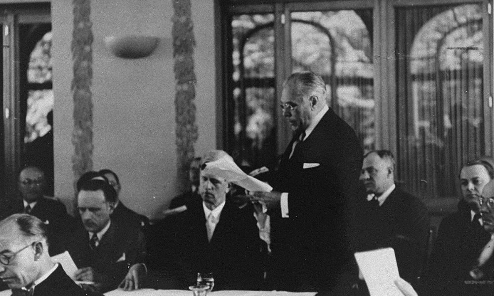 Franklin Roosevelt face apel la Hitler pentru pace - Evenimentul Istoric